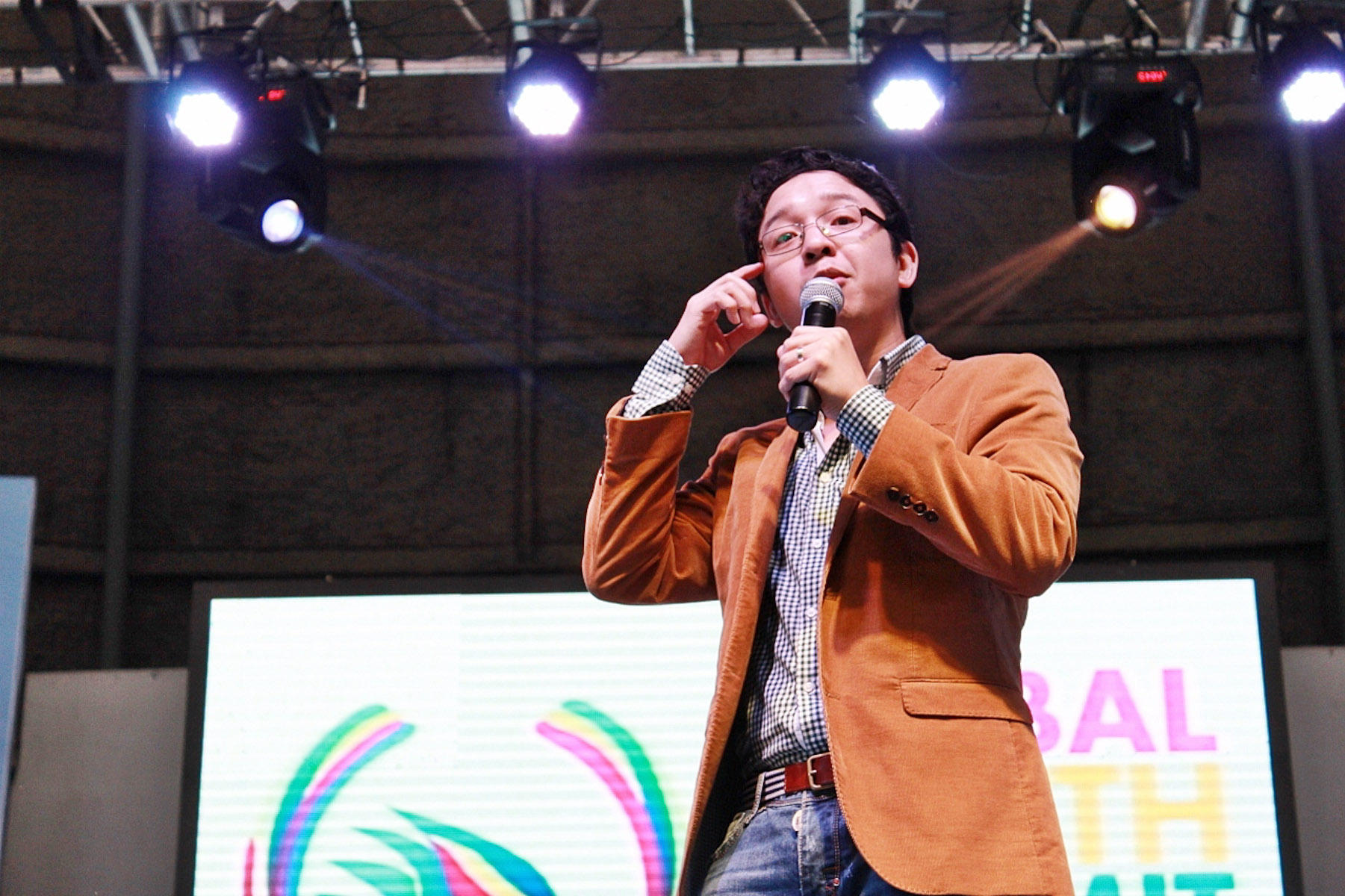 Global Youth Summit 2013: Box Broken - When In Manila