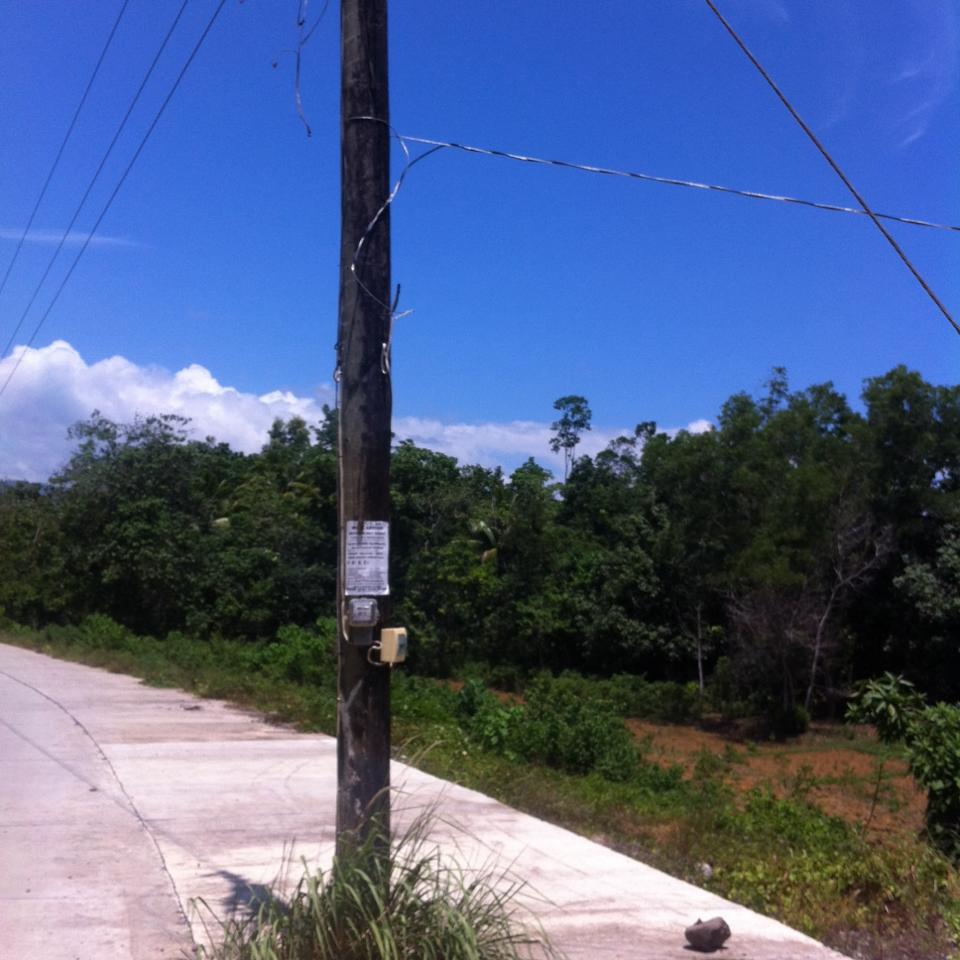 It's More Fun in the Philippines: Electrical Poles in the Middle of the ...
