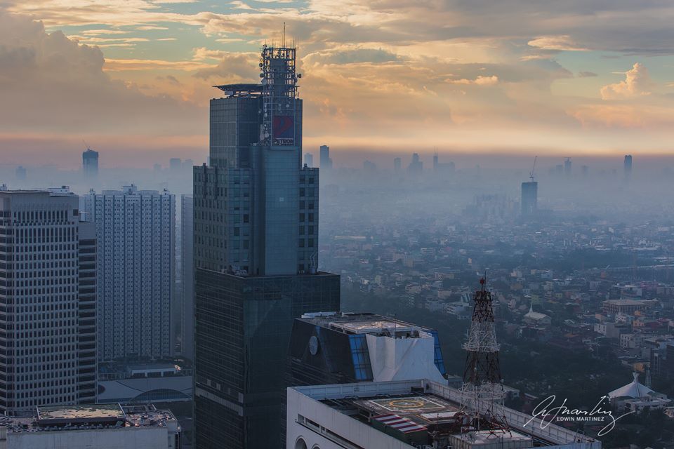 Pollution Index: Netizen Photographs Metro Manila Bird's Eye View ...