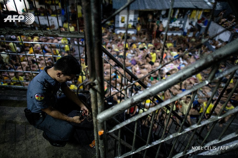 LOOK: The Overcrowded Philippine Jail - When In Manila