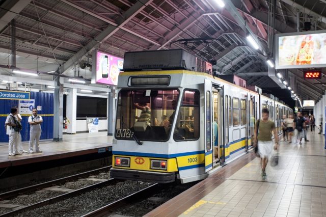 Shhh! LRT bars talking inside trains - When In Manila