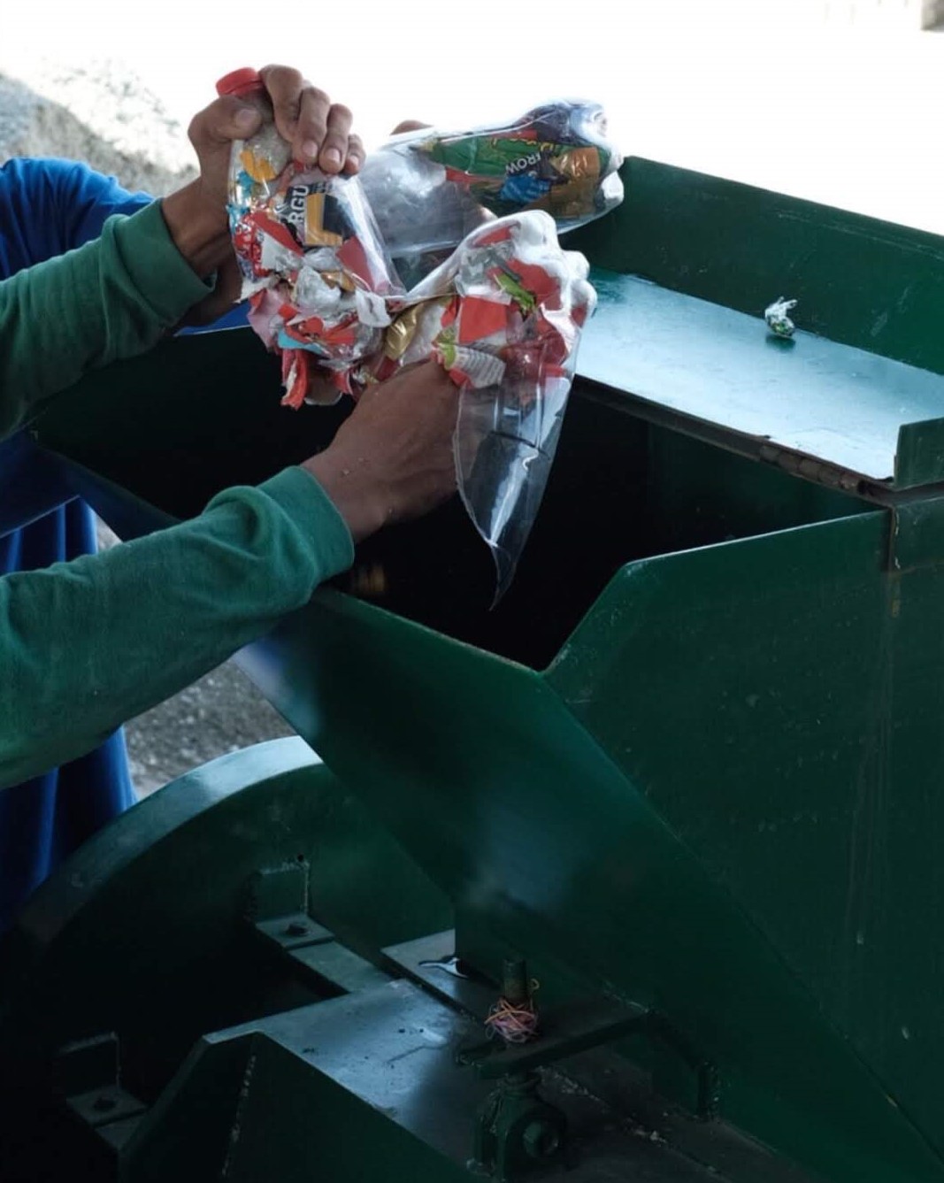 How is Plastic Turned into Building Blocks? - When In Manila