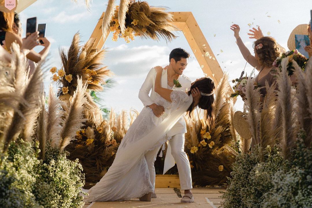 LOOK: Jay R and Mica Javier Wed in Beautiful Boracay Ceremony - When In Manila