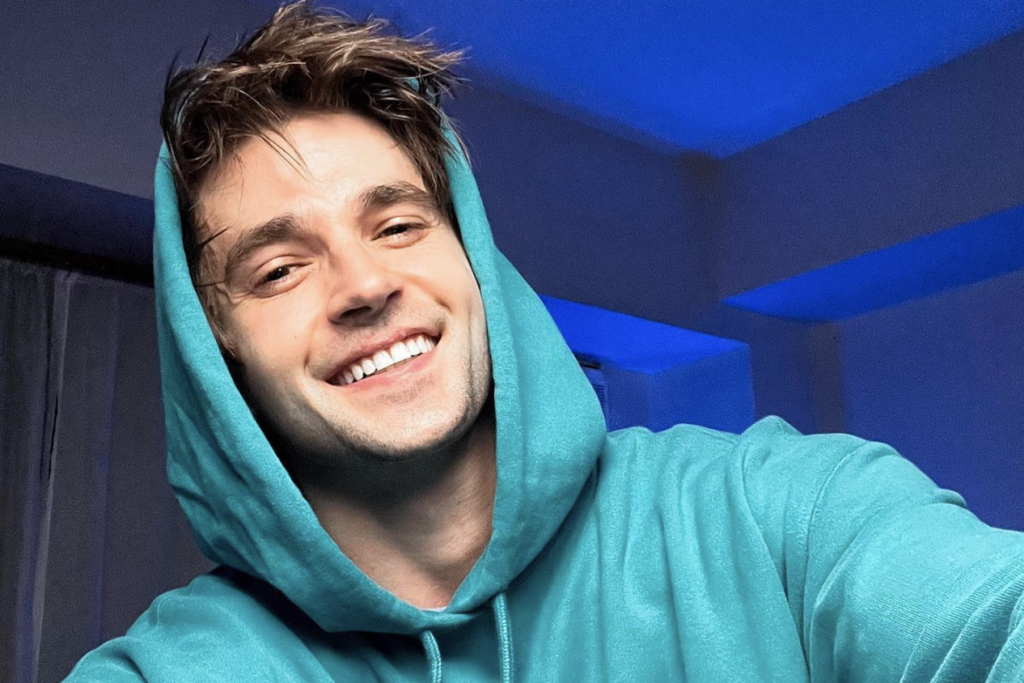 Ukrainian Influencer Vladimir Grand Gets Serious: "We Do Not Want War ...